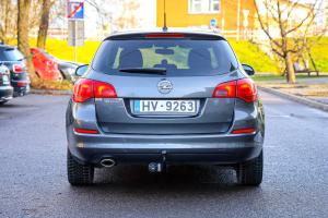 Grey Opel Astra 2012 in Jelgava, with an engine capacity of 1.40 L and mileage of 184 thousand km for 2990 €, photo 6 on AUTOMOTO.COM.LV