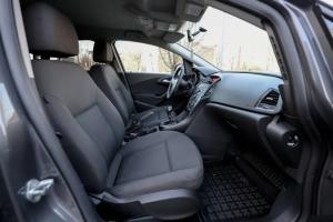 Grey Opel Astra 2012 in Jelgava, with an engine capacity of 1.40 L and mileage of 184 thousand km for 2990 €, photo 11 on AUTOMOTO.COM.LV