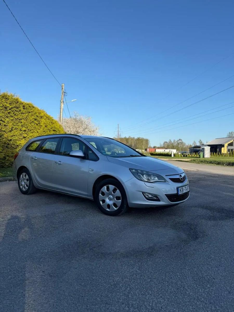 Pelēks Opel Astra 2012 Rīga, ar dzinēja tilpumu 1.70 L un nobraukumu 270 tūkst. km par 2900 €, foto 7 vietnē AUTOMOTO.COM.LV