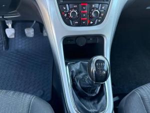 Pelēks Opel Astra 2012 Rīga, ar dzinēja tilpumu 1.70 L un nobraukumu 270 tūkst. km par 2900 €, foto 18 vietnē AUTOMOTO.COM.LV