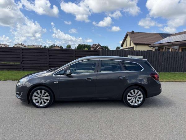 Grey Opel Astra 2012 in Klaipeda, with an engine capacity of 1.96 L and mileage of 320 thousand km for 2750 €, photo 8 on AUTOMOTO.COM.LV