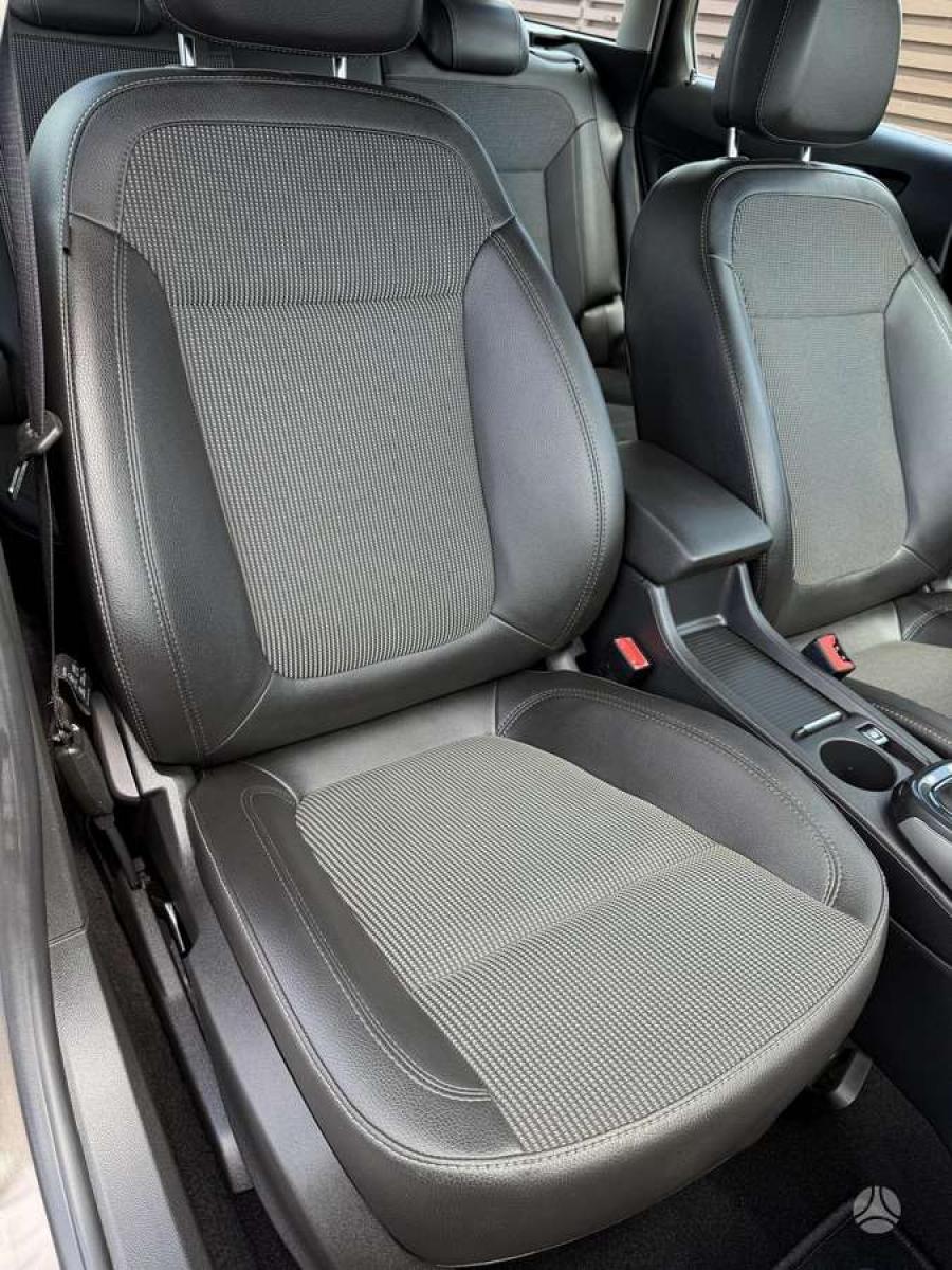 Grey Opel Astra 2012 in Klaipeda, with an engine capacity of 1.96 L and mileage of 320 thousand km for 2750 €, photo 15 on AUTOMOTO.COM.LV