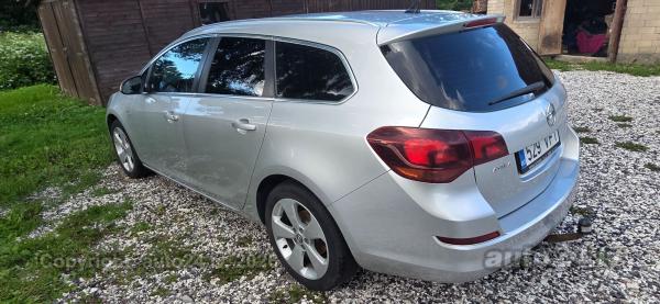 Pelēks Opel Astra 2012 Tallina, ar dzinēja tilpumu 1.20 L un nobraukumu 258 tūkst. km par 2800 €, foto 5 vietnē AUTOMOTO.COM.LV