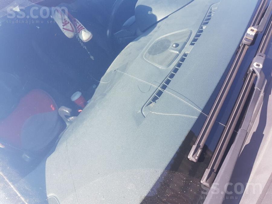 Grey Opel Astra 2012 in Tukums, with an engine capacity of 1.70 L and mileage of 278 thousand km for 1650 €, photo 4 on AUTOMOTO.COM.LV