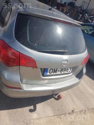 Grey Opel Astra 2012 in Tukums, with an engine capacity of 1.70 L and mileage of 278 thousand km for 1650 €, photo 7 on AUTOMOTO.COM.LV