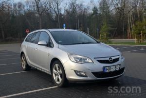 Grey Opel Astra 2012 in Liepaja, with an engine capacity of 1.70 L and mileage of 416 thousand km for 3000 €, photo 5 on AUTOMOTO.COM.LV