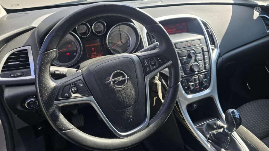 Pelēks Opel Astra 2012 Panevēža, ar dzinēja tilpumu 1.36 L un nobraukumu 183 tūkst. km par 2500 €, foto 13 vietnē AUTOMOTO.COM.LV