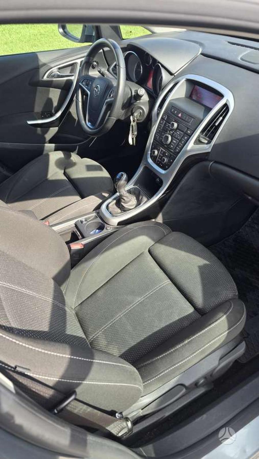 Pelēks Opel Astra 2012 Panevēža, ar dzinēja tilpumu 1.36 L un nobraukumu 183 tūkst. km par 2500 €, foto 19 vietnē AUTOMOTO.COM.LV