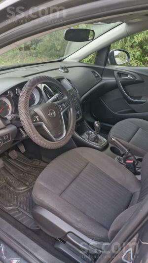 Pelēks Opel Astra 2012 Jēkabpils, ar dzinēja tilpumu 1.70 L un nobraukumu 298 tūkst. km par 3500 €, foto 3 vietnē AUTOMOTO.COM.LV