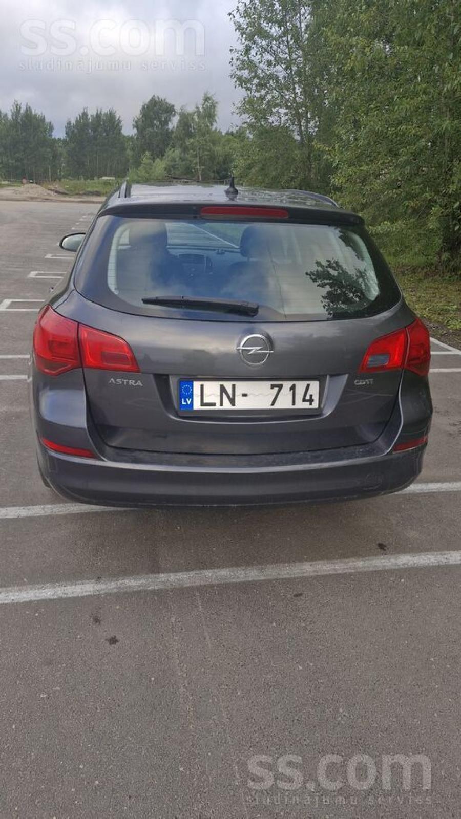 Pelēks Opel Astra 2012 Jēkabpils, ar dzinēja tilpumu 1.70 L un nobraukumu 298 tūkst. km par 3500 €, foto 5 vietnē AUTOMOTO.COM.LV