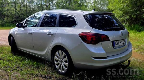 Pelēks Opel Astra 2012 Tukums, ar dzinēja tilpumu 1.70 L un nobraukumu 220 tūkst. km par 3150 €, foto 5 vietnē AUTOMOTO.COM.LV