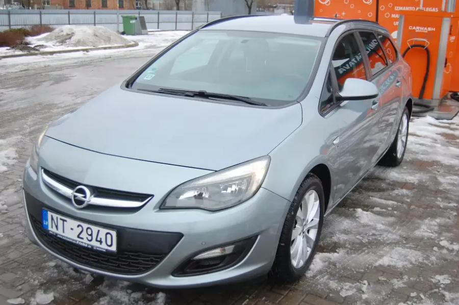Pelēks Opel Astra 2012 Jēkabpils, ar dzinēja tilpumu 1.70 L un nobraukumu 235 tūkst. km par 5600 €, foto 4 vietnē AUTOMOTO.COM.LV