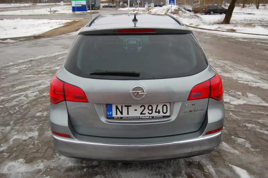 Pelēks Opel Astra 2012 Jēkabpils, ar dzinēja tilpumu 1.70 L un nobraukumu 235 tūkst. km par 5600 €, foto 11 vietnē AUTOMOTO.COM.LV