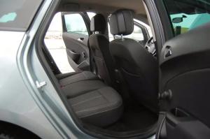 Pelēks Opel Astra 2012 Jēkabpils, ar dzinēja tilpumu 1.70 L un nobraukumu 235 tūkst. km par 5600 €, foto 16 vietnē AUTOMOTO.COM.LV