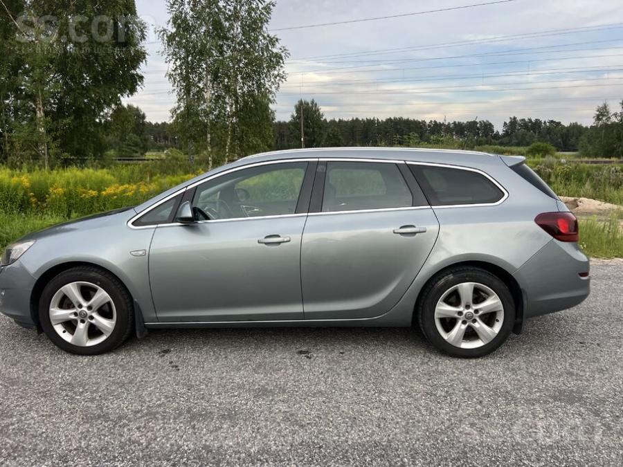 Pelēks Opel Astra 2012 Rīga, ar dzinēja tilpumu 1.70 L un nobraukumu 217 tūkst. km par 3600 €, foto 5 vietnē AUTOMOTO.COM.LV