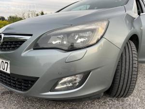 Pelēks Opel Astra 2012 Rīga, ar dzinēja tilpumu 1.70 L un nobraukumu 217 tūkst. km par 3600 €, foto 10 vietnē AUTOMOTO.COM.LV