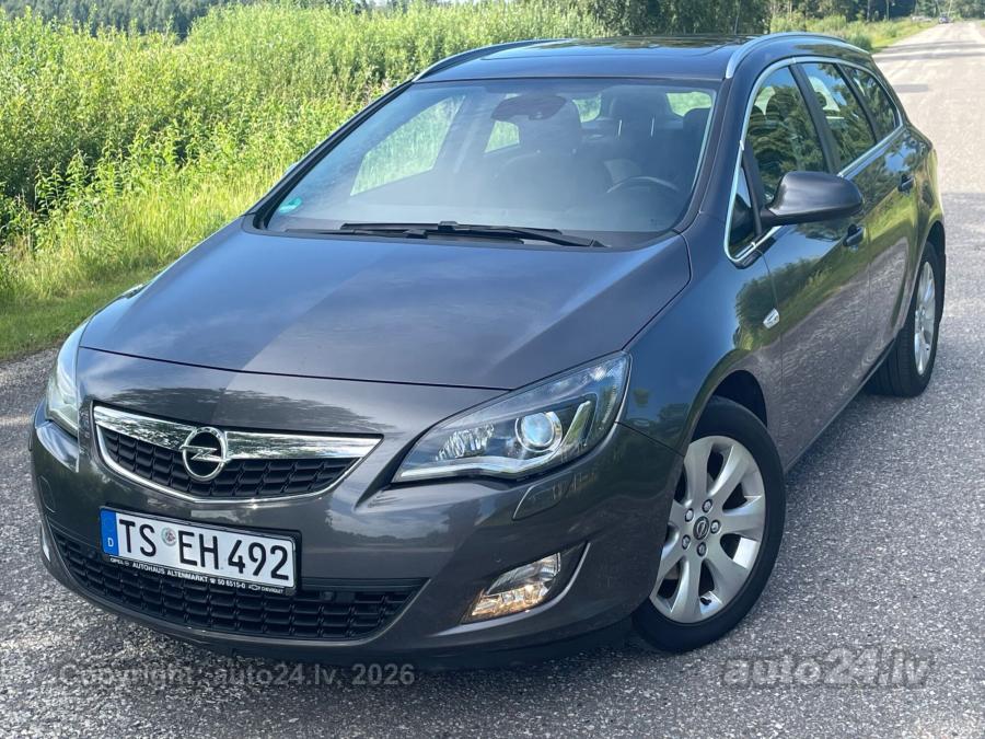 Grey Opel Astra 2012 in Tartu, with an engine capacity of 1.70 L and mileage of 245 thousand km for 4390 €, photo 4 on AUTOMOTO.COM.LV