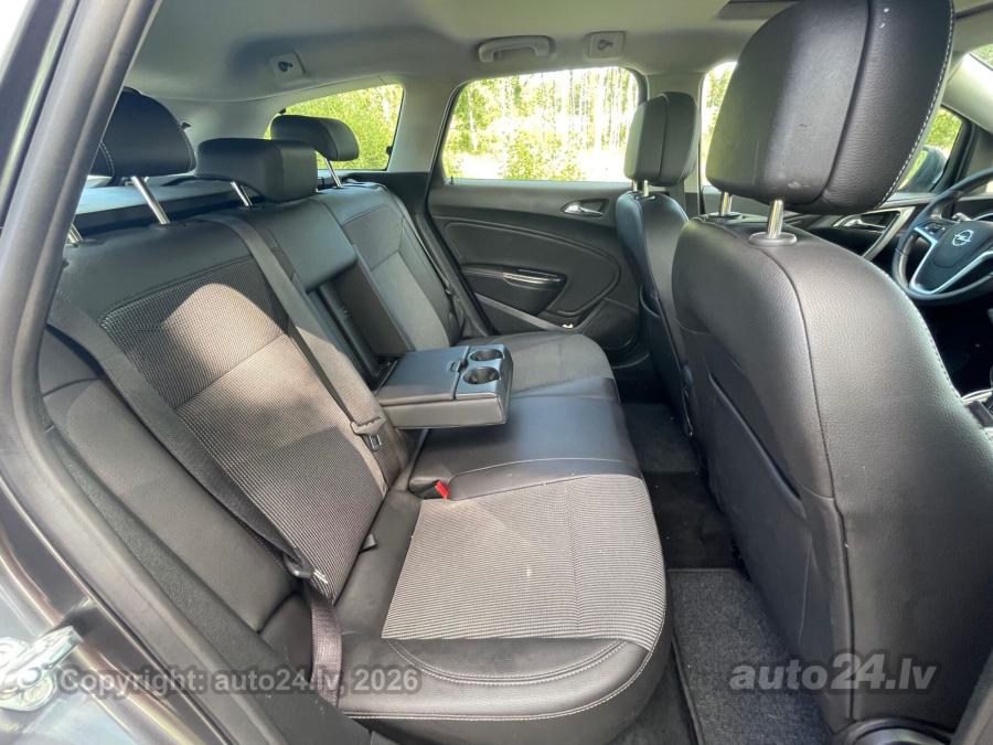 Grey Opel Astra 2012 in Tartu, with an engine capacity of 1.70 L and mileage of 245 thousand km for 4390 €, photo 11 on AUTOMOTO.COM.LV