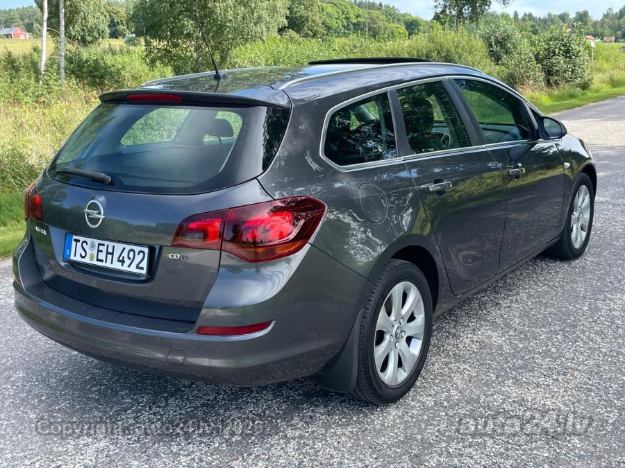Grey Opel Astra 2012 in Tartu, with an engine capacity of 1.70 L and mileage of 245 thousand km for 4390 €, photo 13 on AUTOMOTO.COM.LV