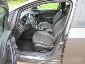 Grey Opel Astra 2012 in Riga, with an engine capacity of 1.70 L and mileage of 0 thousand km for 3990 €, photo 3 on AUTOMOTO.COM.LV
