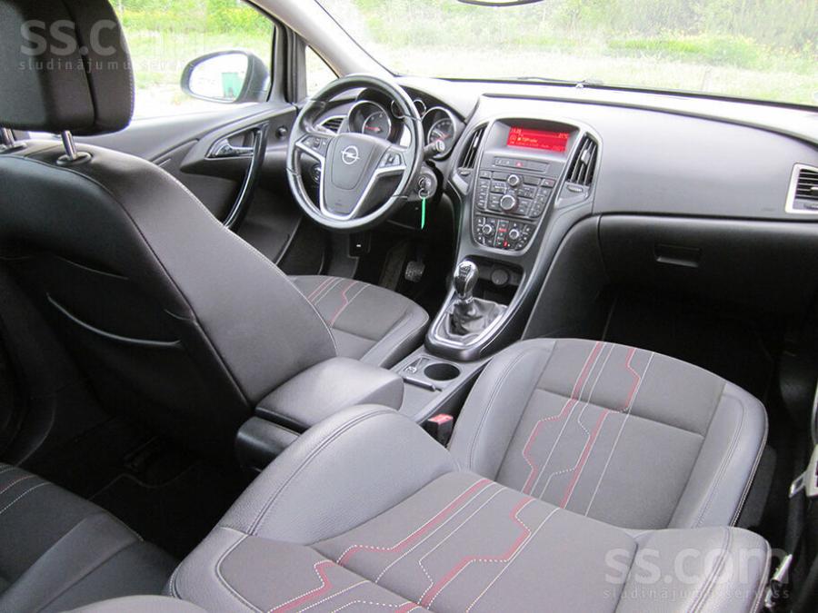 Grey Opel Astra 2012 in Riga, with an engine capacity of 1.70 L and mileage of 0 thousand km for 3990 €, photo 16 on AUTOMOTO.COM.LV
