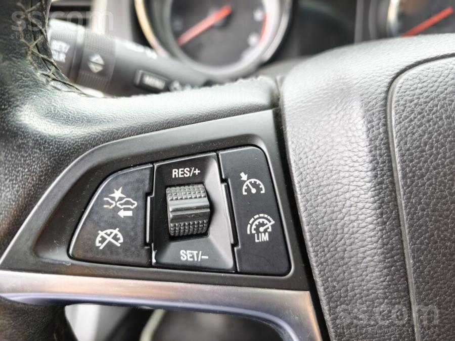Pelēks Opel Astra 2012 Kuldīga, ar dzinēja tilpumu 2.00 L un nobraukumu 269 tūkst. km par 4890 €, foto 24 vietnē AUTOMOTO.COM.LV