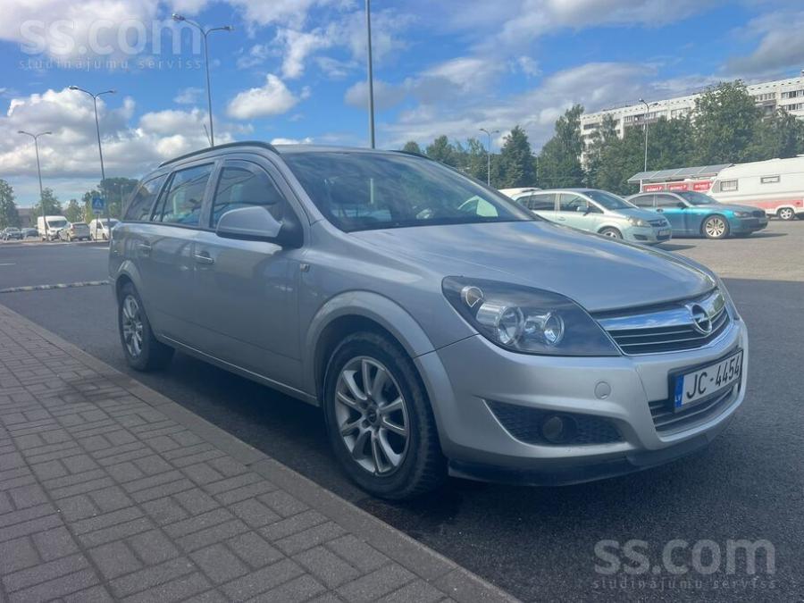 Pelēks Opel Astra 2012 Rīga, ar dzinēja tilpumu 1.60 L un nobraukumu 0 tūkst. km par 790 €, foto 1 vietnē AUTOMOTO.COM.LV