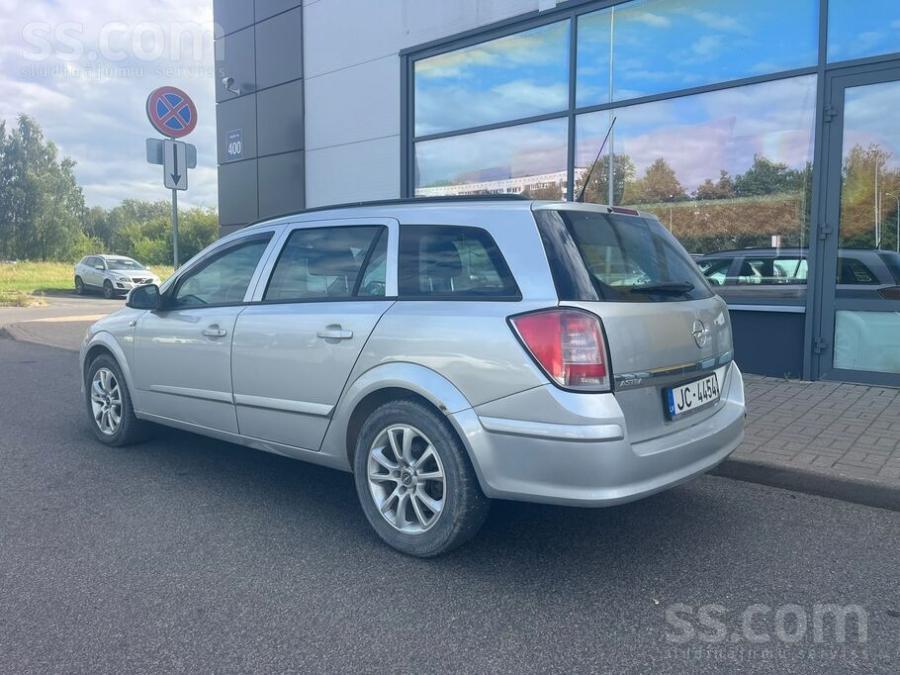 Pelēks Opel Astra 2012 Rīga, ar dzinēja tilpumu 1.60 L un nobraukumu 0 tūkst. km par 790 €, foto 4 vietnē AUTOMOTO.COM.LV