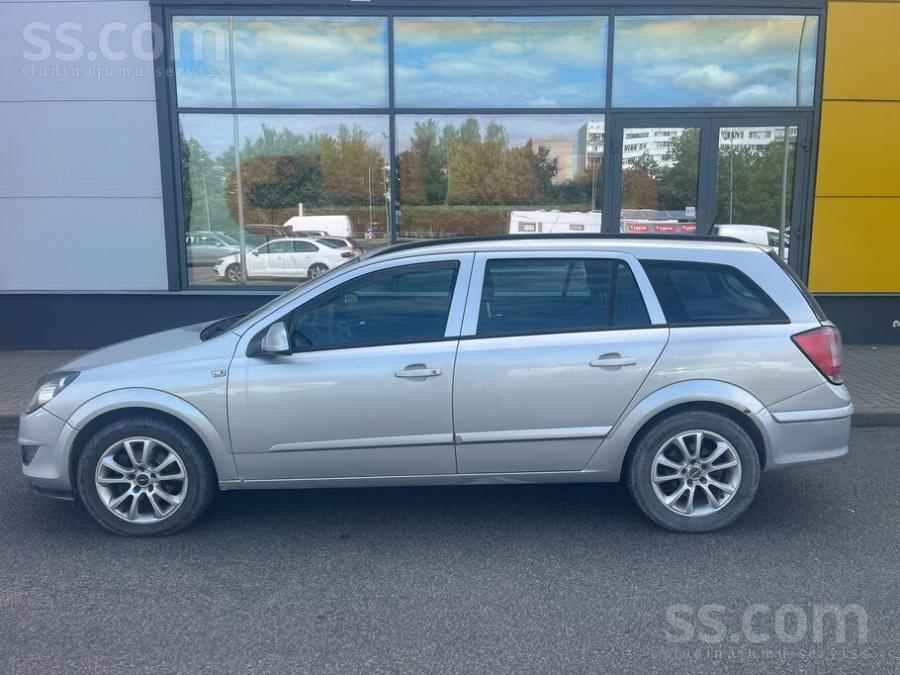Pelēks Opel Astra 2012 Rīga, ar dzinēja tilpumu 1.60 L un nobraukumu 0 tūkst. km par 790 €, foto 8 vietnē AUTOMOTO.COM.LV