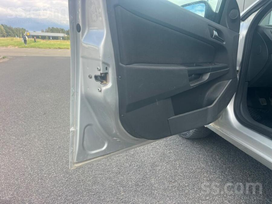 Pelēks Opel Astra 2012 Rīga, ar dzinēja tilpumu 1.60 L un nobraukumu 0 tūkst. km par 790 €, foto 10 vietnē AUTOMOTO.COM.LV