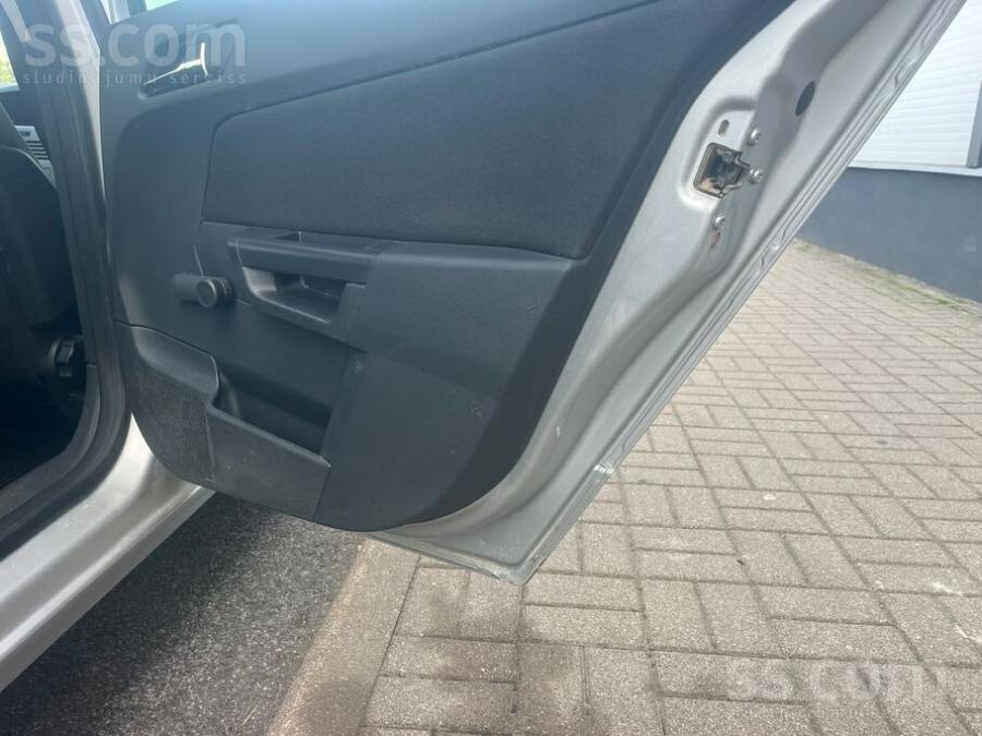 Pelēks Opel Astra 2012 Rīga, ar dzinēja tilpumu 1.60 L un nobraukumu 0 tūkst. km par 790 €, foto 16 vietnē AUTOMOTO.COM.LV