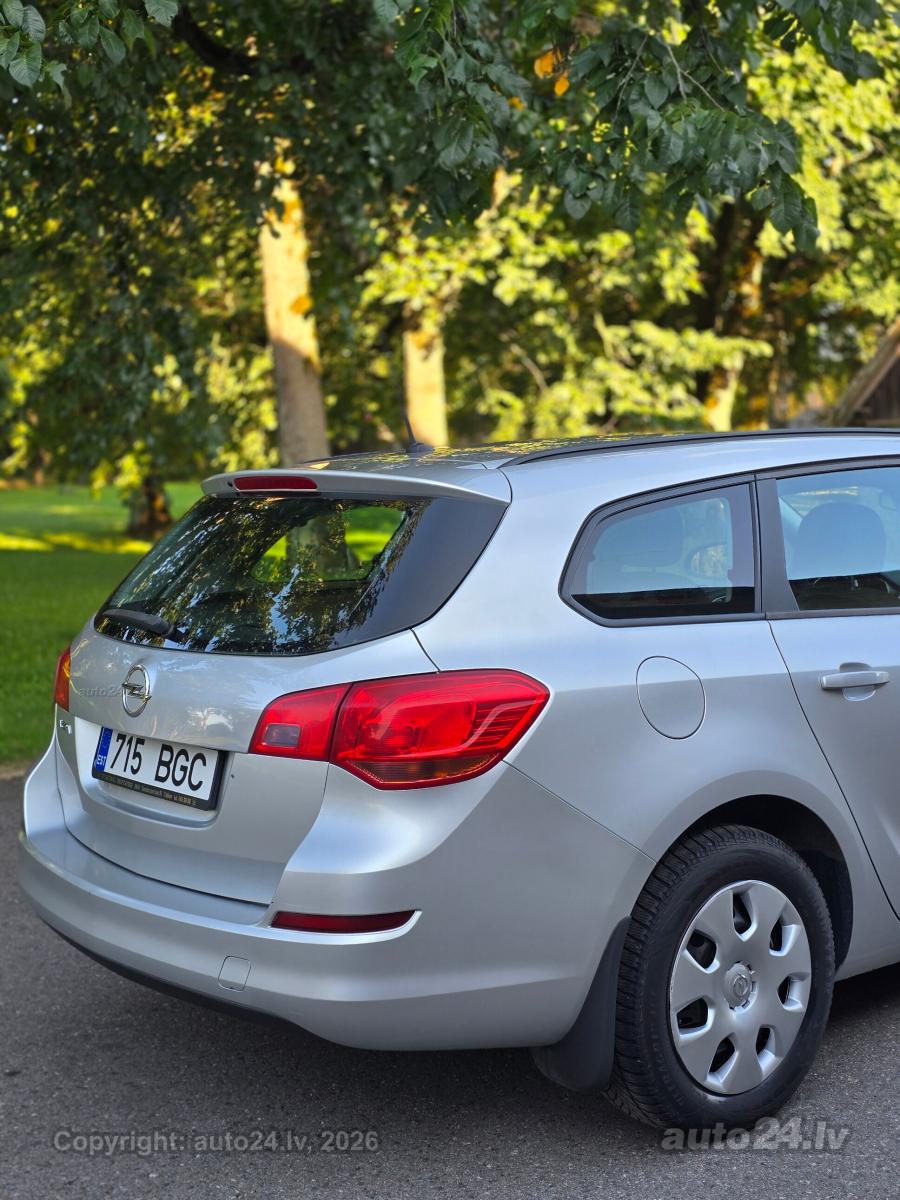 Pelēks Opel Astra 2012 Tallina, ar dzinēja tilpumu 1.60 L un nobraukumu 237 tūkst. km par 6290 €, foto 5 vietnē AUTOMOTO.COM.LV