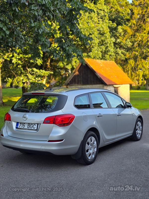 Pelēks Opel Astra 2012 Tallina, ar dzinēja tilpumu 1.60 L un nobraukumu 237 tūkst. km par 6290 €, foto 6 vietnē AUTOMOTO.COM.LV