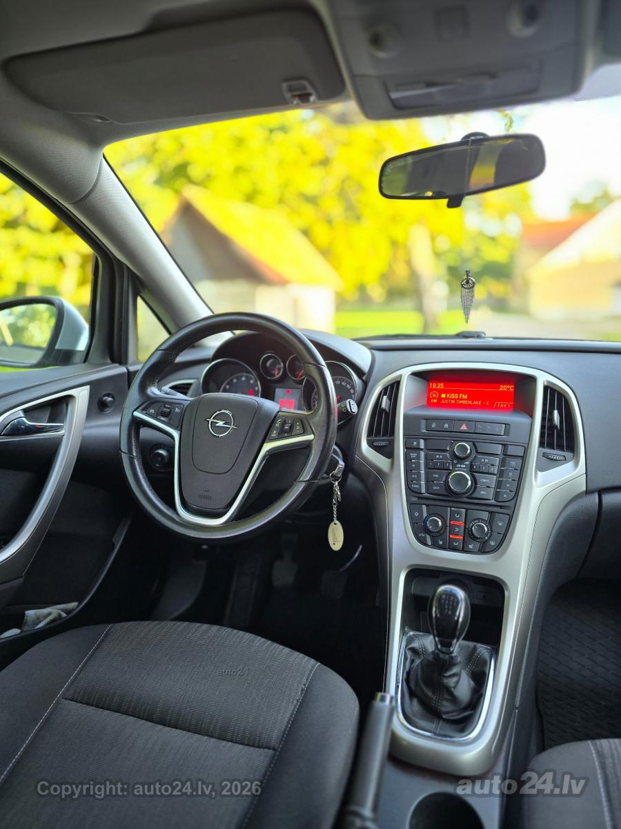 Pelēks Opel Astra 2012 Tallina, ar dzinēja tilpumu 1.60 L un nobraukumu 237 tūkst. km par 6290 €, foto 8 vietnē AUTOMOTO.COM.LV