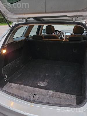 Grey Opel Astra 2012 in Riga, with an engine capacity of 1.70 L and mileage of 468 thousand km for 2700 €, photo 7 on AUTOMOTO.COM.LV