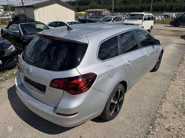 Pelēks Opel Astra 2012 Viļņa, ar dzinēja tilpumu 1.36 L un nobraukumu 245 tūkst. km par 3950 €, foto 6 vietnē AUTOMOTO.COM.LV