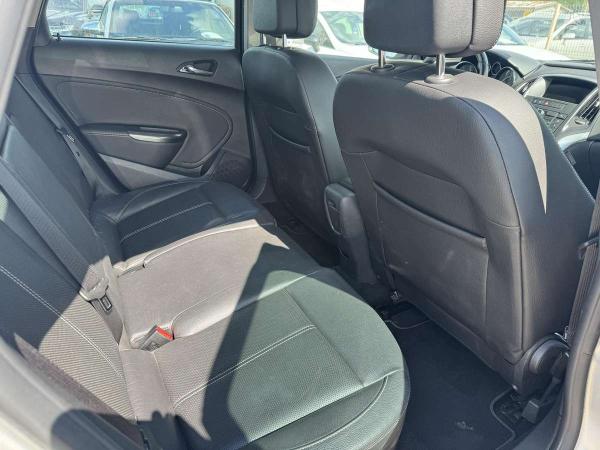 Pelēks Opel Astra 2012 Viļņa, ar dzinēja tilpumu 1.36 L un nobraukumu 245 tūkst. km par 3950 €, foto 8 vietnē AUTOMOTO.COM.LV