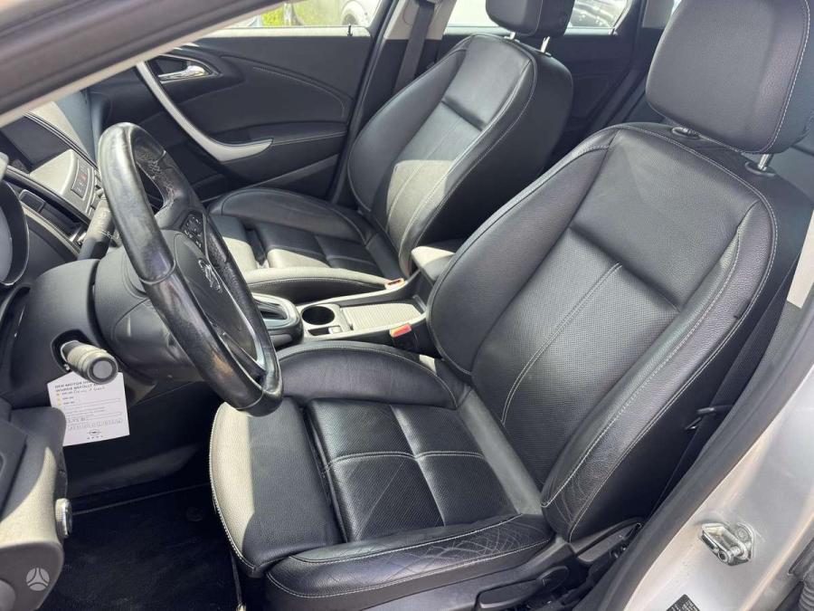 Grey Opel Astra 2012 in Vilnius, with an engine capacity of 1.36 L and mileage of 245 thousand km for 3950 €, photo 12 on AUTOMOTO.COM.LV