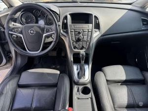 Grey Opel Astra 2012 in Vilnius, with an engine capacity of 1.36 L and mileage of 245 thousand km for 3950 €, photo 14 on AUTOMOTO.COM.LV