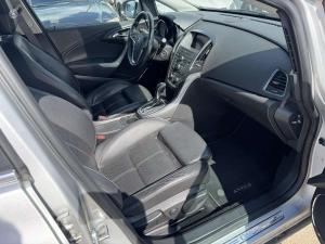 Grey Opel Astra 2012 in Vilnius, with an engine capacity of 1.36 L and mileage of 245 thousand km for 3950 €, photo 16 on AUTOMOTO.COM.LV