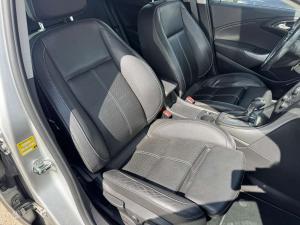 Grey Opel Astra 2012 in Vilnius, with an engine capacity of 1.36 L and mileage of 245 thousand km for 3950 €, photo 17 on AUTOMOTO.COM.LV