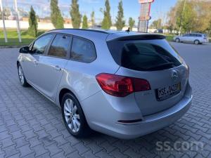 Grey Opel Astra 2012 in Jekabpils, with an engine capacity of 1.70 L and mileage of 251 thousand km for 5500 €, photo 5 on AUTOMOTO.COM.LV