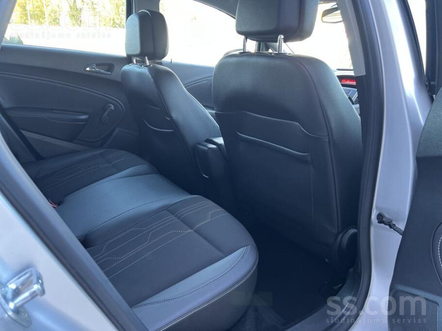 Grey Opel Astra 2012 in Jekabpils, with an engine capacity of 1.70 L and mileage of 251 thousand km for 5500 €, photo 11 on AUTOMOTO.COM.LV