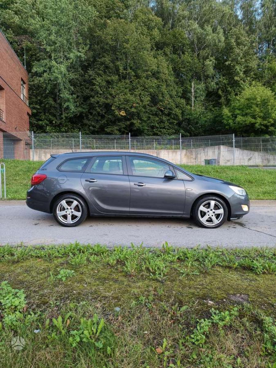 Pelēks Opel Astra 2012 Kauņa, ar dzinēja tilpumu 1.69 L un nobraukumu 189 tūkst. km par 2450 €, foto 15 vietnē AUTOMOTO.COM.LV