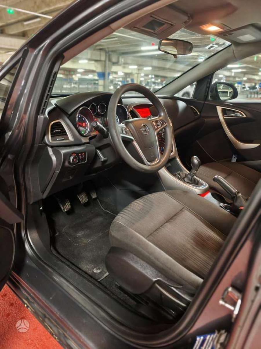 Pelēks Opel Astra 2012 Kauņa, ar dzinēja tilpumu 1.69 L un nobraukumu 189 tūkst. km par 2450 €, foto 17 vietnē AUTOMOTO.COM.LV
