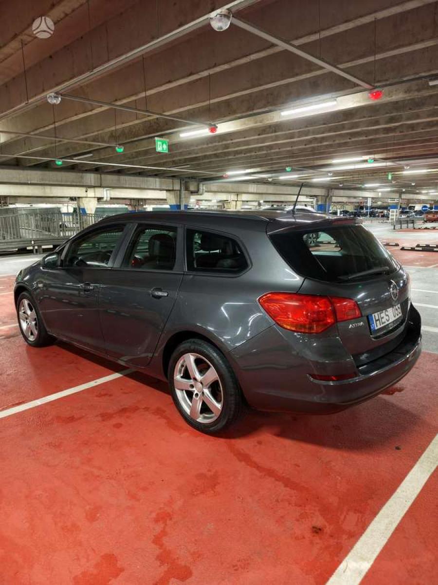 Pelēks Opel Astra 2012 Kauņa, ar dzinēja tilpumu 1.69 L un nobraukumu 189 tūkst. km par 2450 €, foto 18 vietnē AUTOMOTO.COM.LV