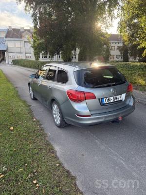 Pelēks Opel Astra 2012 Tukums, ar dzinēja tilpumu 1.70 L un nobraukumu 0 tūkst. km par 1800 €, foto 5 vietnē AUTOMOTO.COM.LV