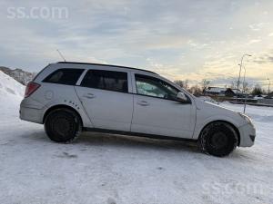 Grey Opel Astra 2012 in Daugavpils, with an engine capacity of 1.60 L and mileage of 546 thousand km for 650 €, photo 7 on AUTOMOTO.COM.LV