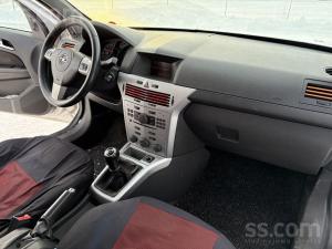 Grey Opel Astra 2012 in Daugavpils, with an engine capacity of 1.60 L and mileage of 546 thousand km for 650 €, photo 21 on AUTOMOTO.COM.LV