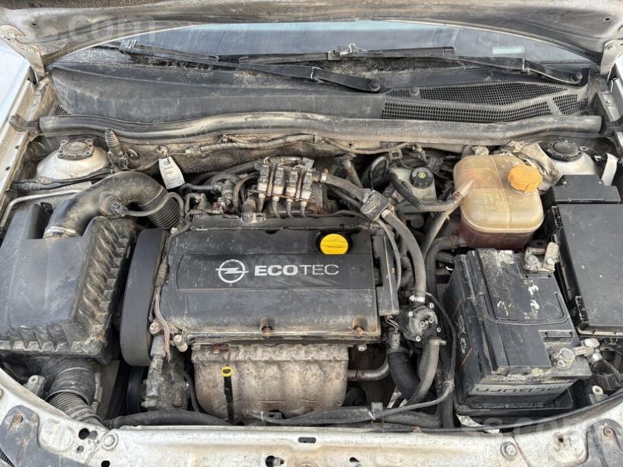 Grey Opel Astra 2012 in Daugavpils, with an engine capacity of 1.60 L and mileage of 546 thousand km for 650 €, photo 24 on AUTOMOTO.COM.LV